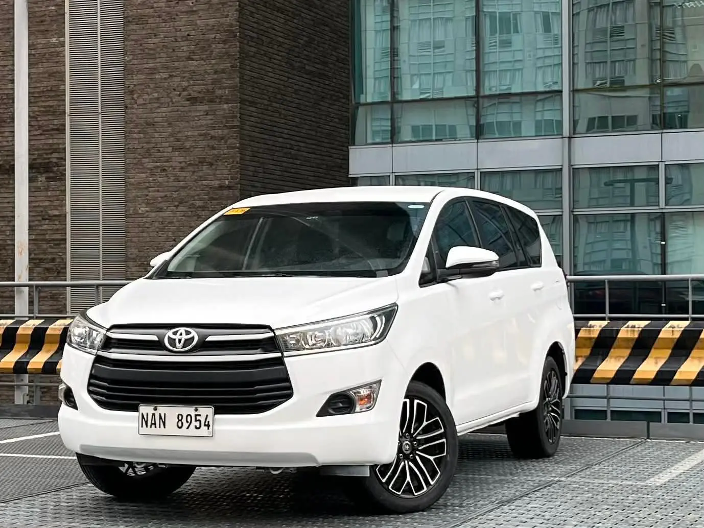 Buy Used Toyota Innova 2020 for sale only ₱728000 - ID891597