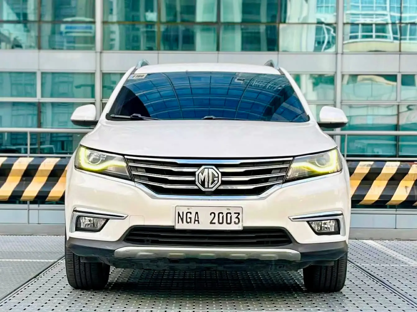 Buy Used MG RX5 2019 for sale only ₱488000 - ID892932