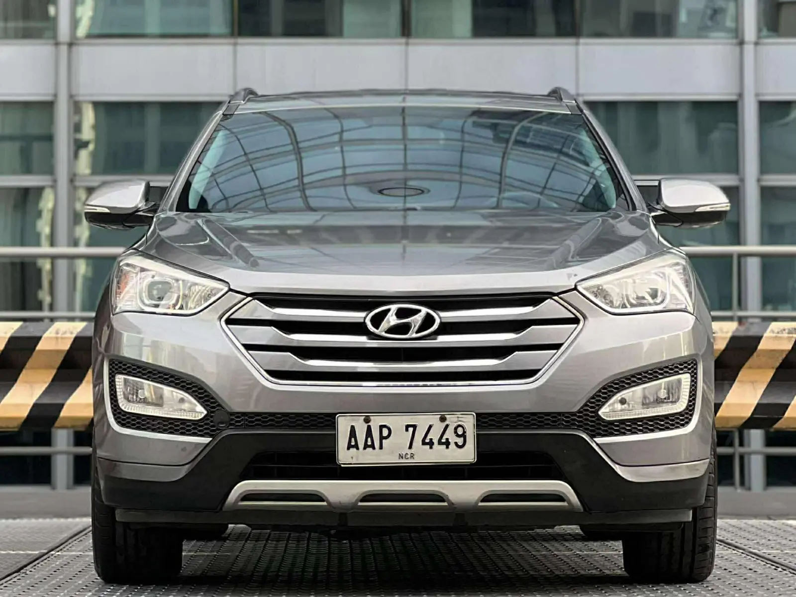 Buy Used Hyundai Santa Fe 2014 for sale only ₱558000 - ID892993