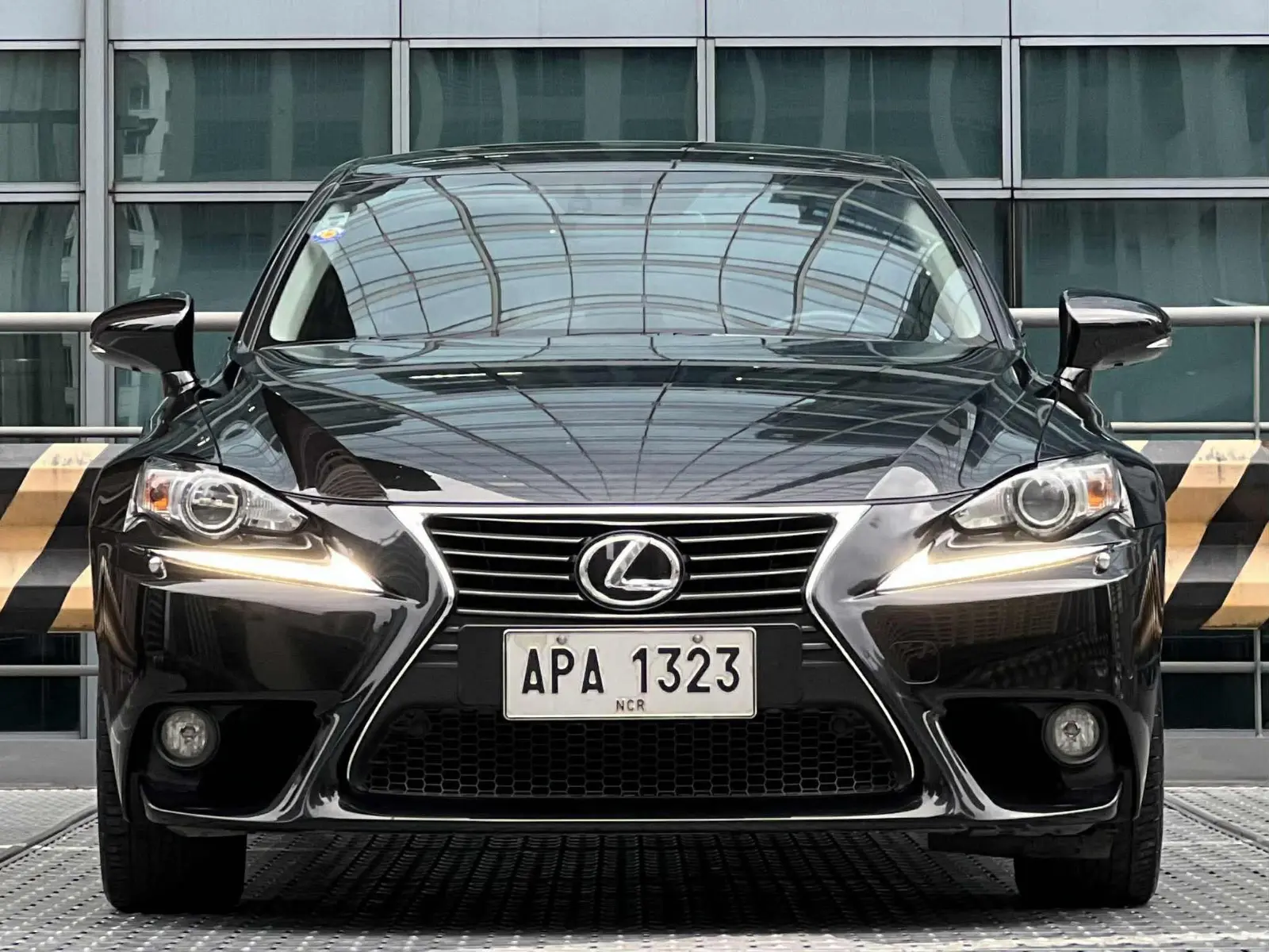 Buy Used Lexus Is 350 2014 for sale only ₱998000 - ID893294