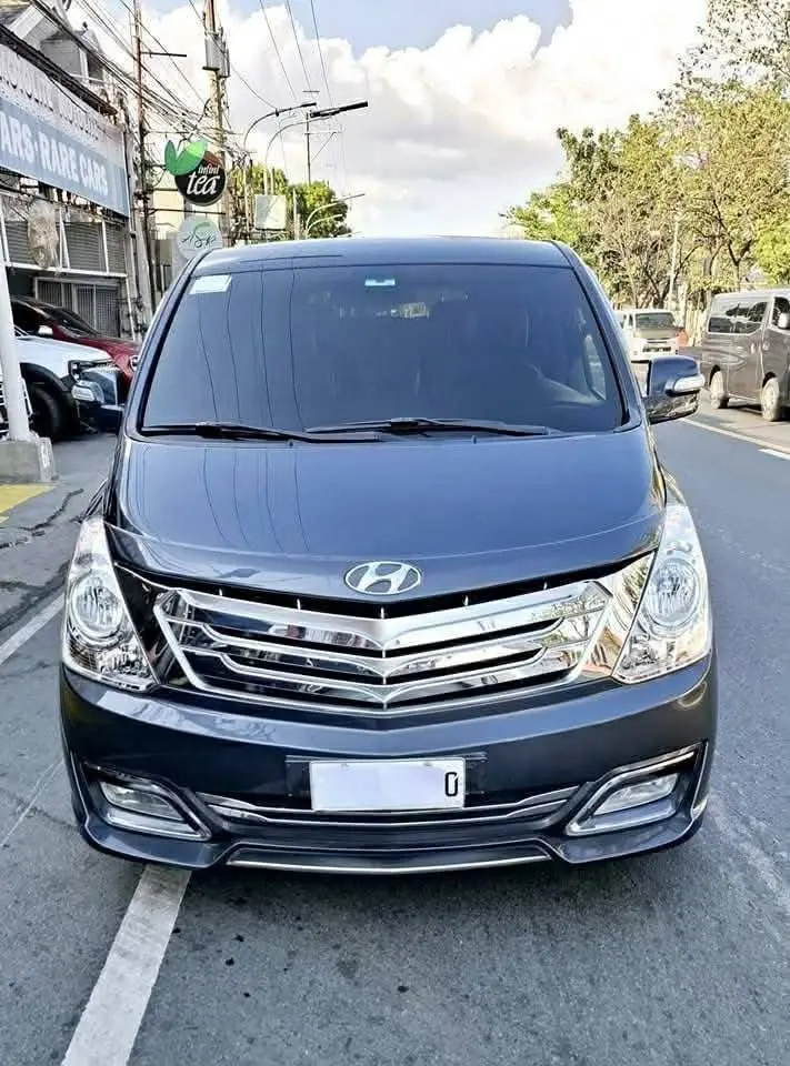 Buy Used Hyundai Starex 2017 for sale only ₱968000 - ID895775