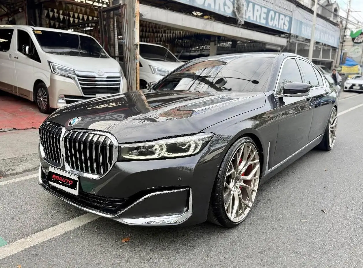 Buy Used BMW 730i 2023 for sale only ₱2948000 - ID897445