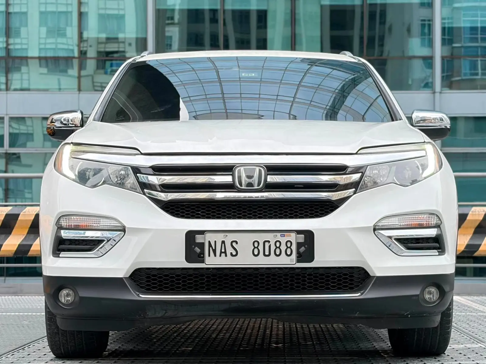 Buy Used Honda Pilot 2016 for sale only ₱798000 - ID903971