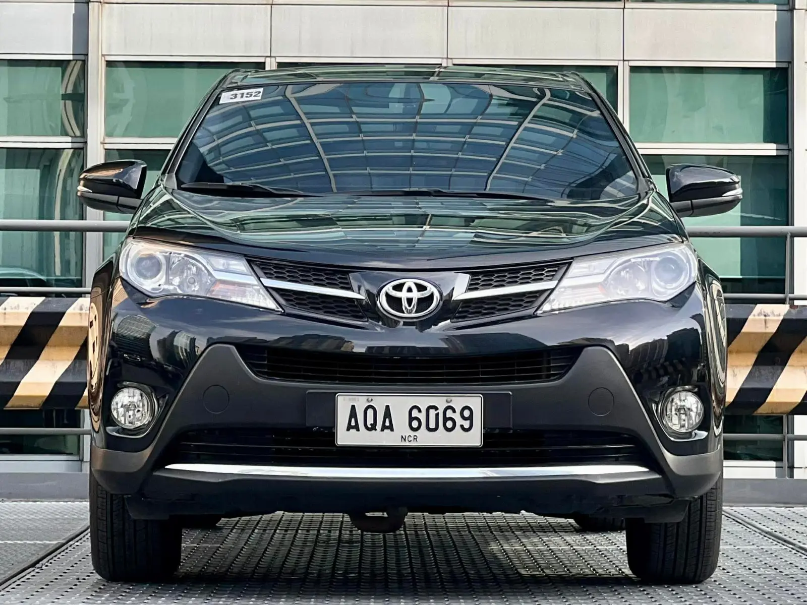 Buy Used Toyota RAV4 2015 for sale only ₱558000 - ID904008