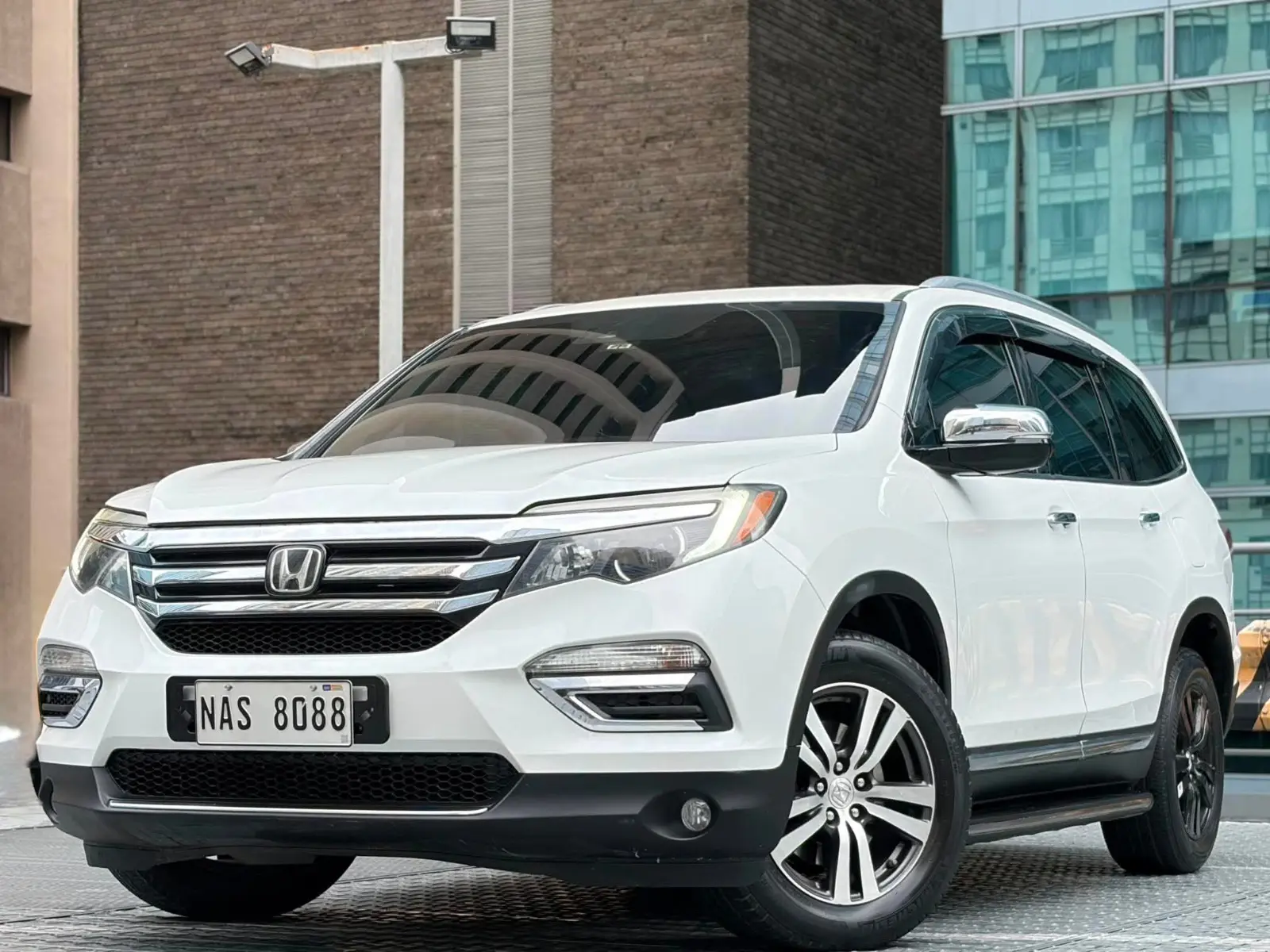 Buy Used Honda Pilot 2016 for sale only ₱798000 - ID904167