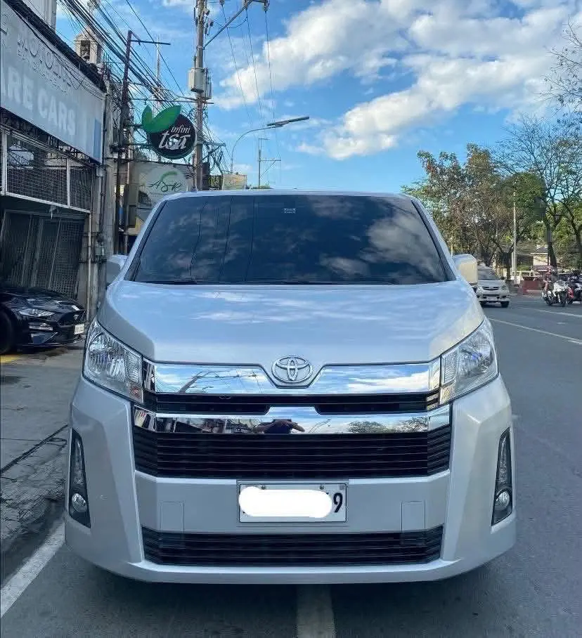 Buy Used Toyota Hiace 2022 for sale only ₱1890000 - ID904181