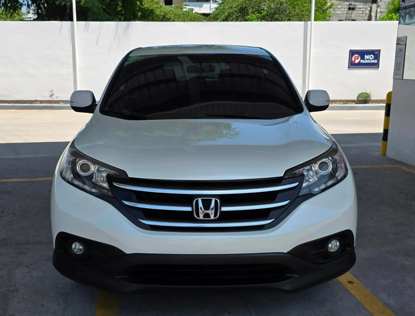 Buy Used Honda CR-V 2015 for sale only ₱438000 - ID904603