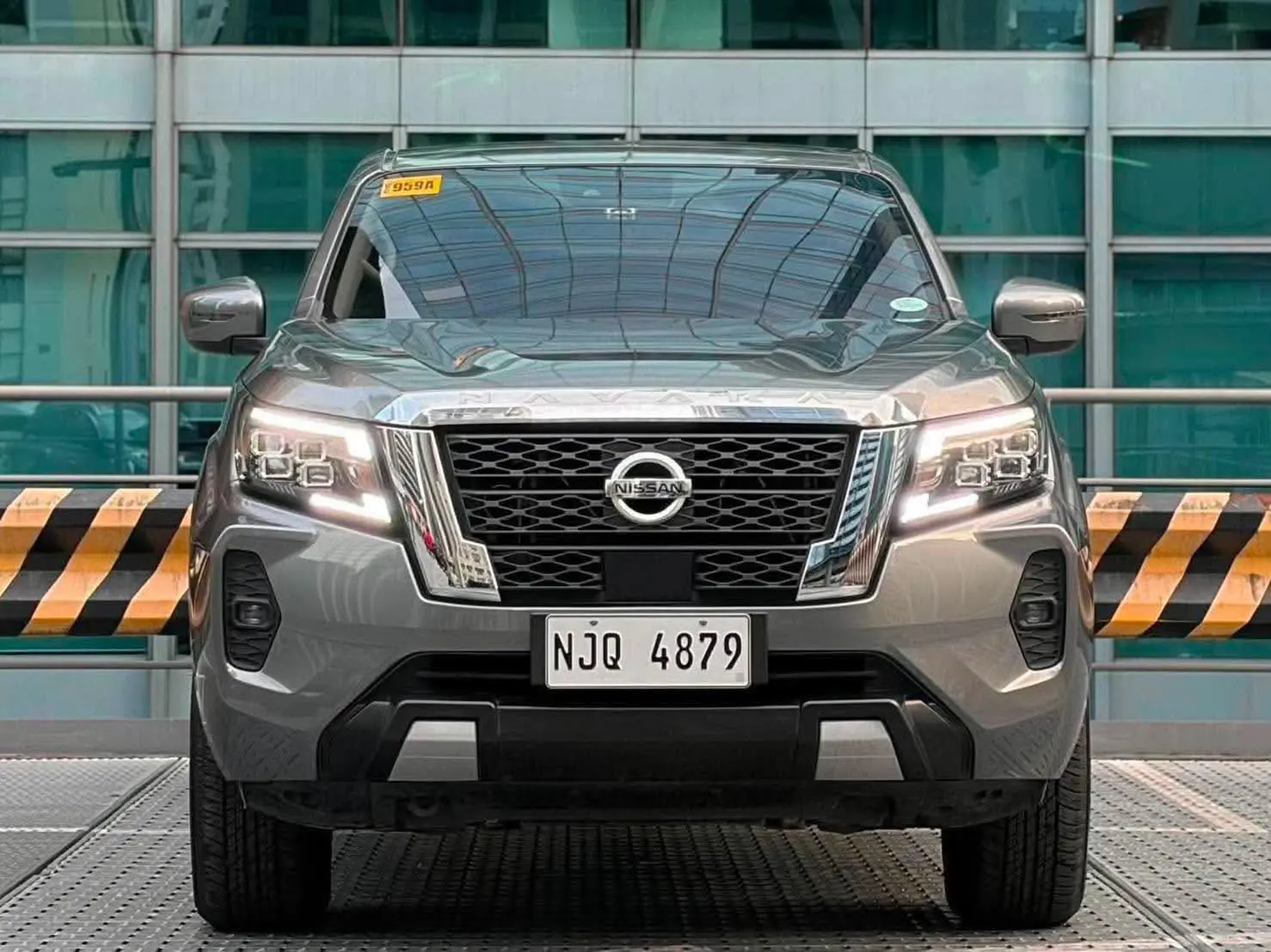 Buy Used Nissan Navara 2025 for sale only ₱1198000 - ID904891
