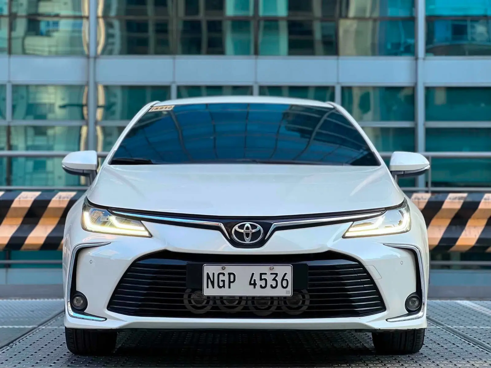 Buy Used Toyota Altis 2021 for sale only ₱768000 - ID905001