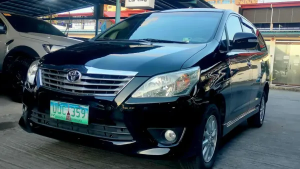 Innova Black 2013 Used Car: TOYOTA INNOVA(2012 2013) 2.5 V 7 STR